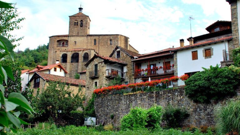 Qué ver en Roncal (Navarra) | De los Pueblos más bonitos del Pirineo