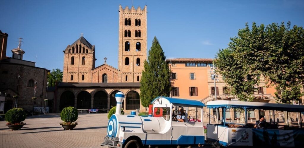 Qué ver en Ripoll (Girona) | Patrimonio en el corazón del Pirineo