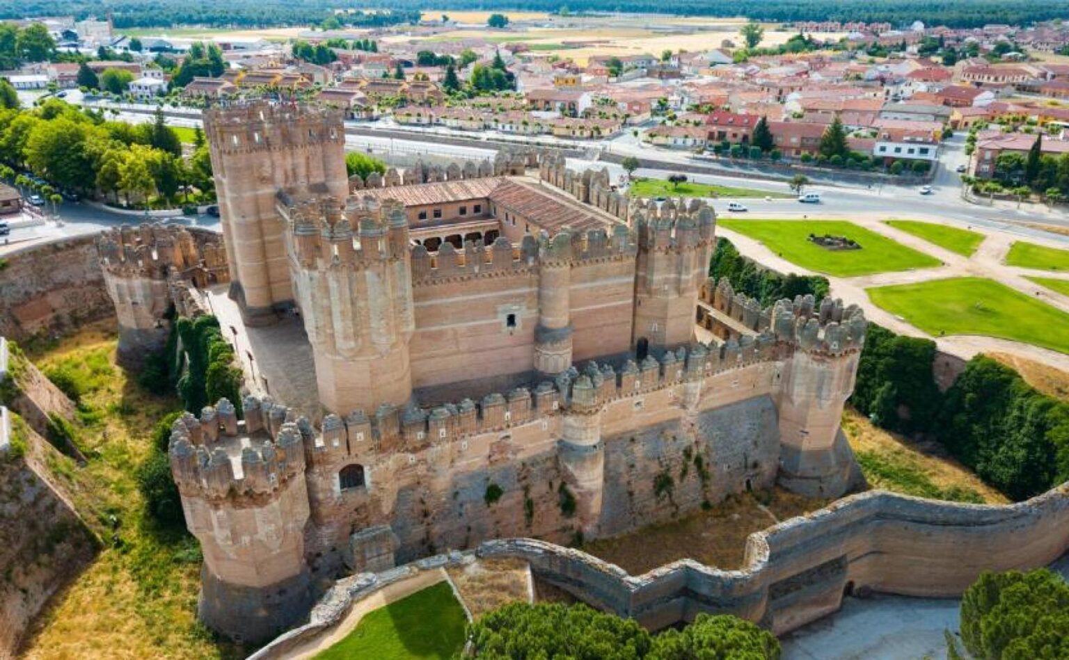 Castillo de Coca (Segovia) | Qué ver, visita y GUÍA completa